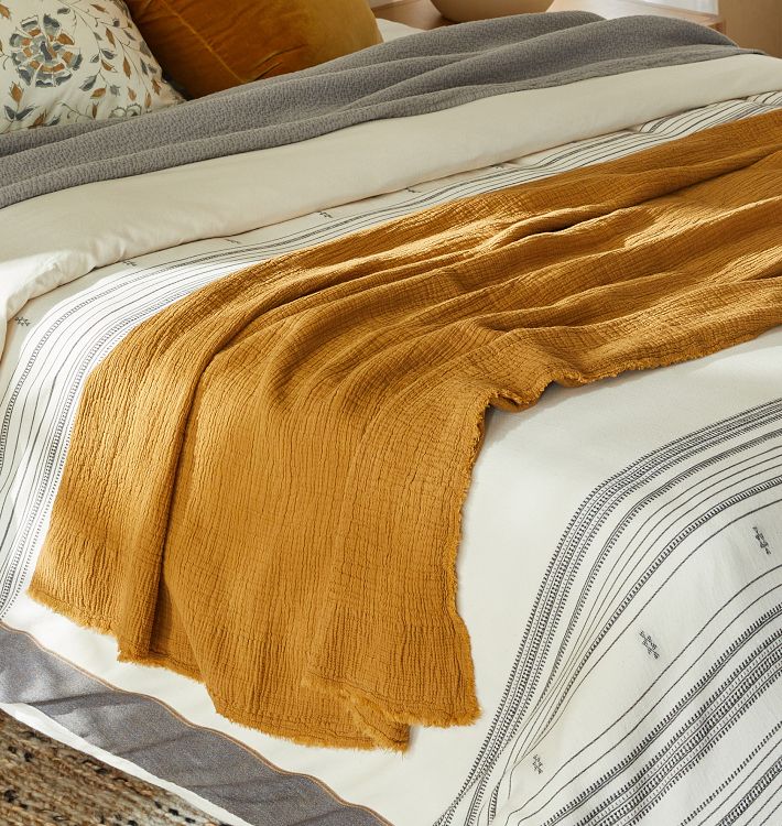Coyuchi Topanga Matelasse Throw | Rejuvenation