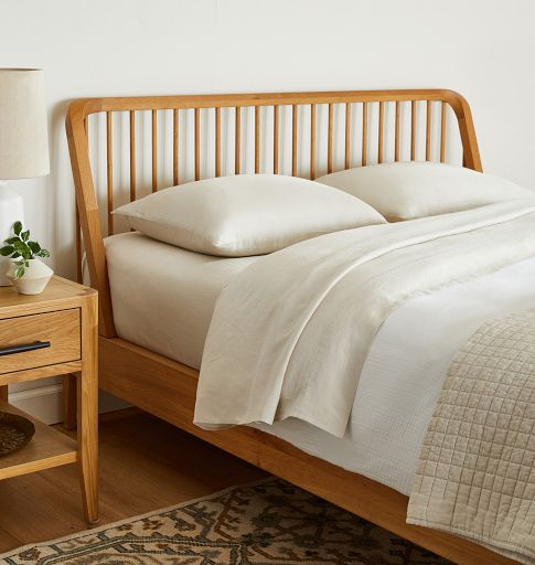 Perkins Spindle Bed White Oak Queen